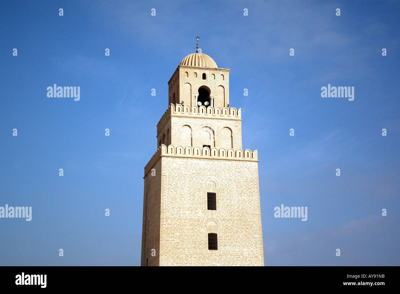 Mosque of sidi okba hi-res stock photography and images - Alamy
