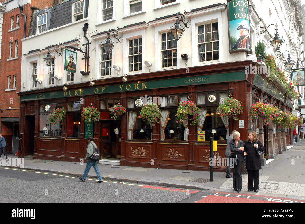 Duke of York pub at Victoria Street in London, UK Stock Photo - Alamy