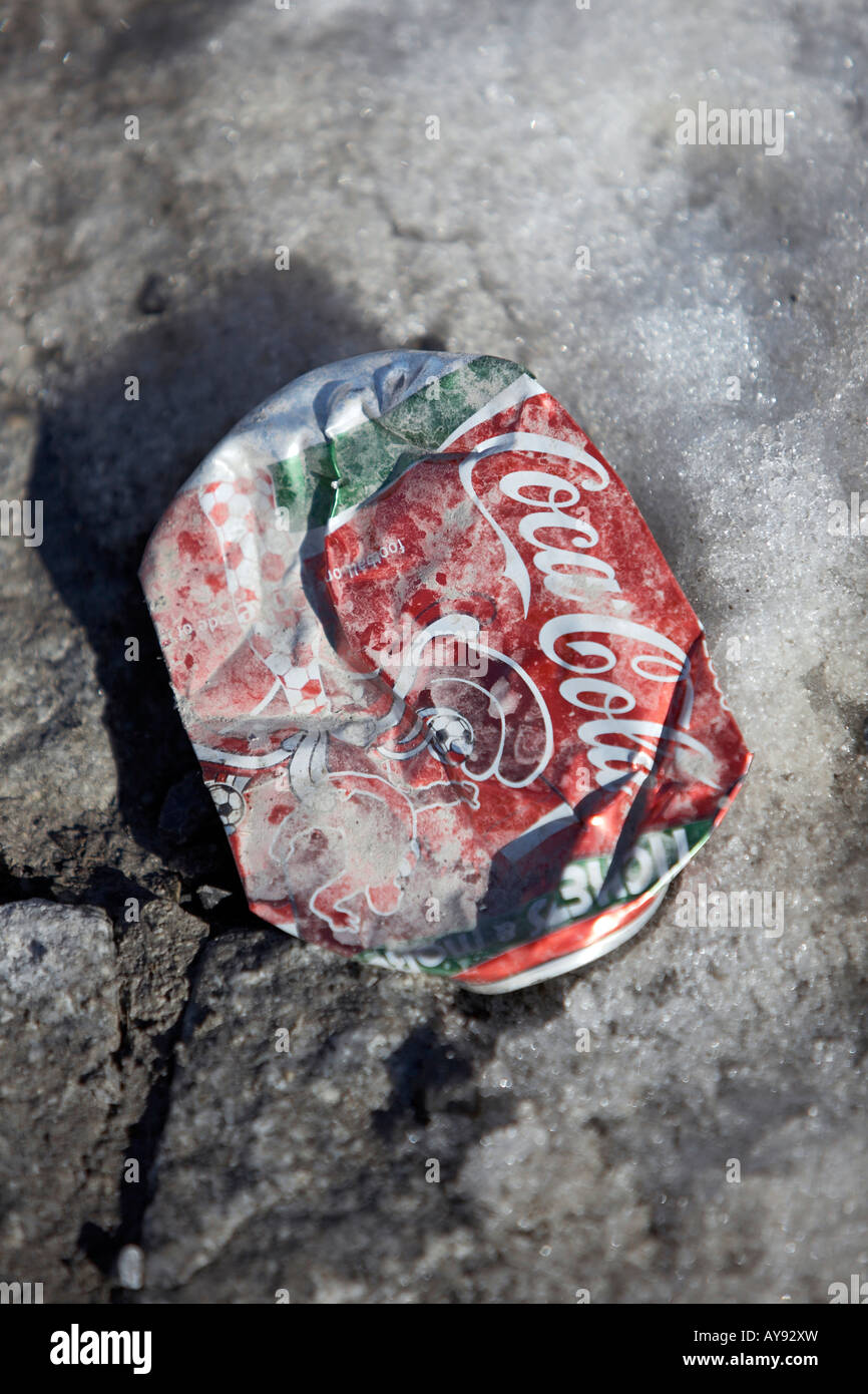 Coca cola can crushed hi-res stock photography and images - Alamy