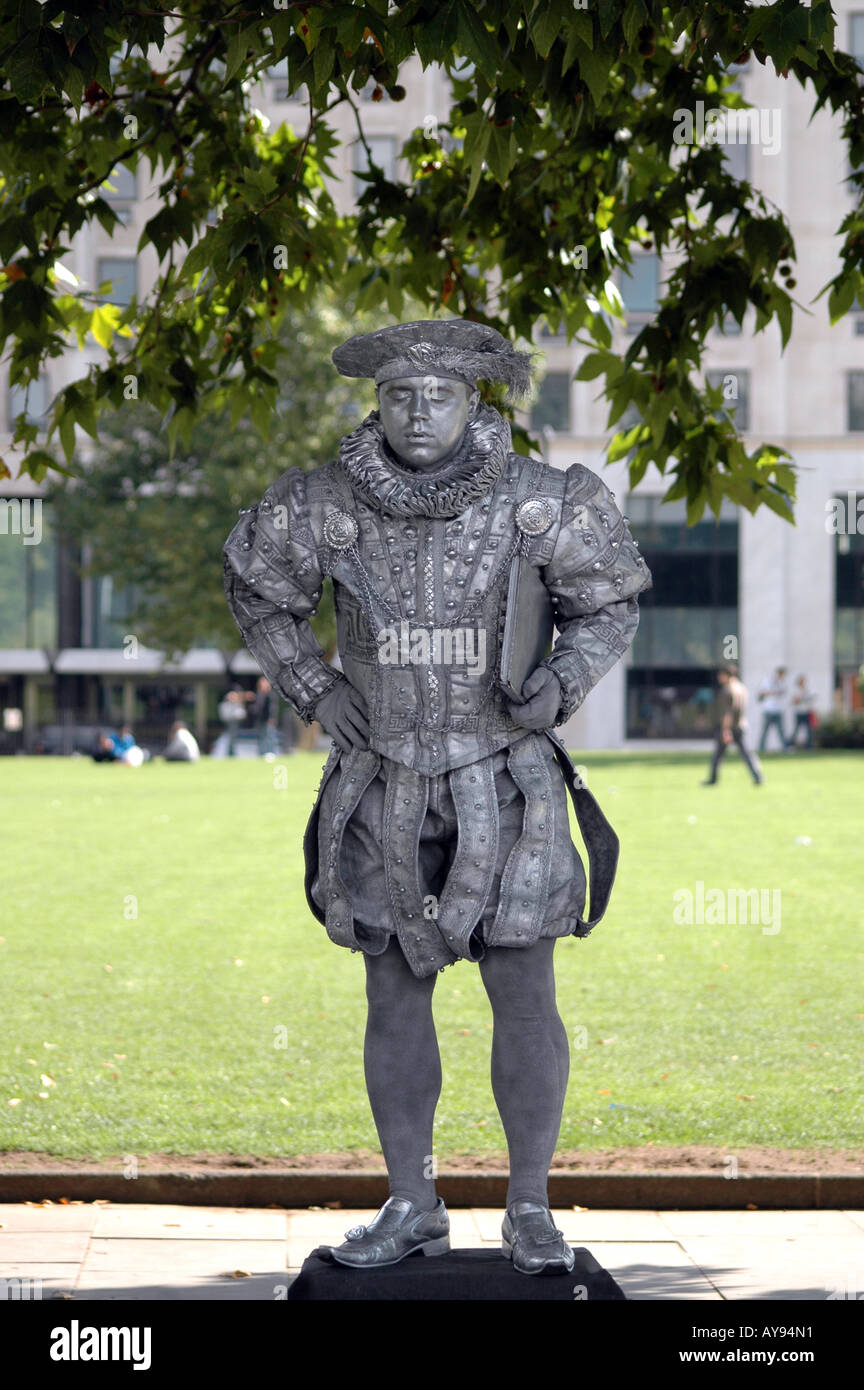 Street performer dressed in silver hi-res stock photography and images ...