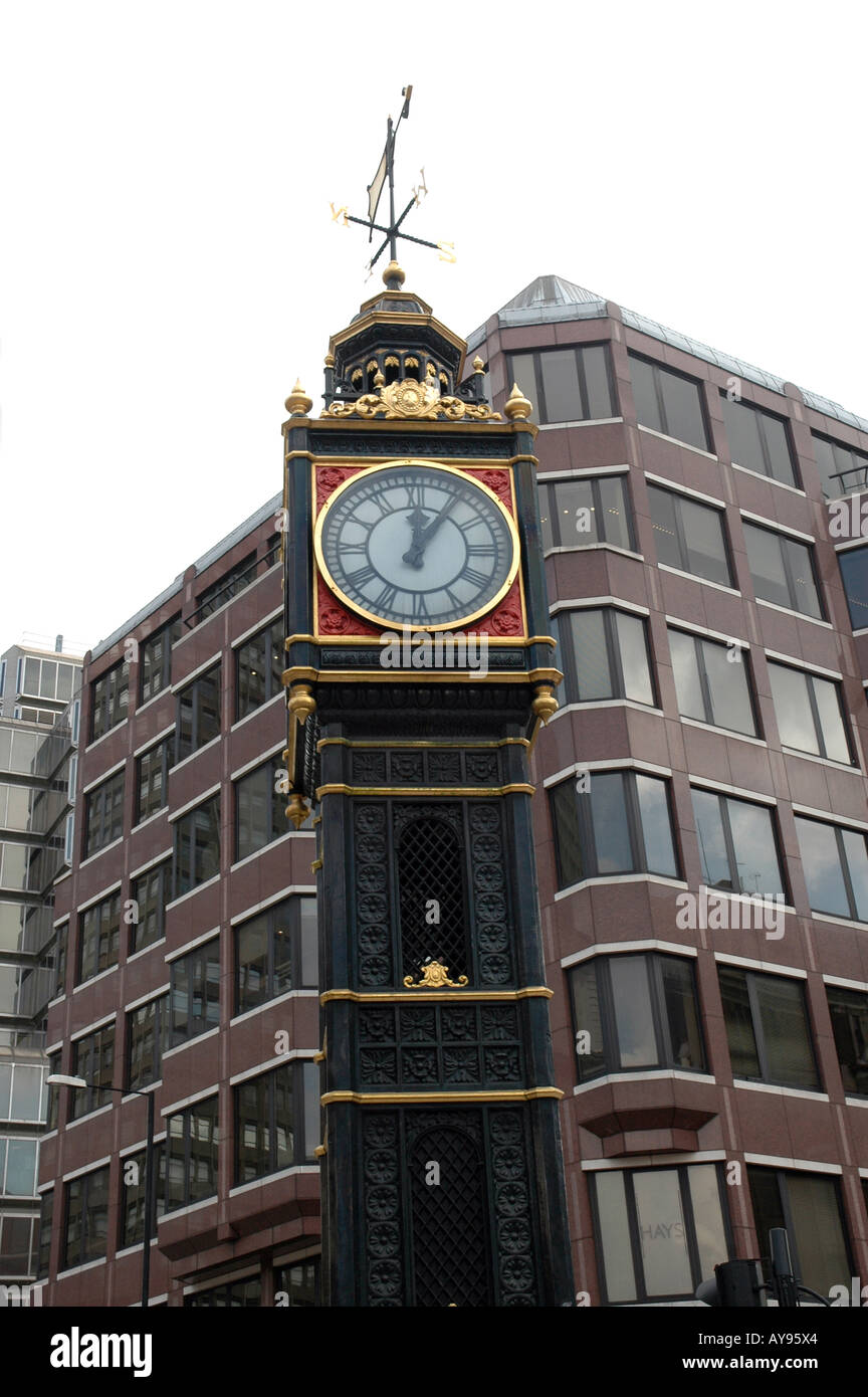 Clock tower victoria station london hi-res stock photography and images ...