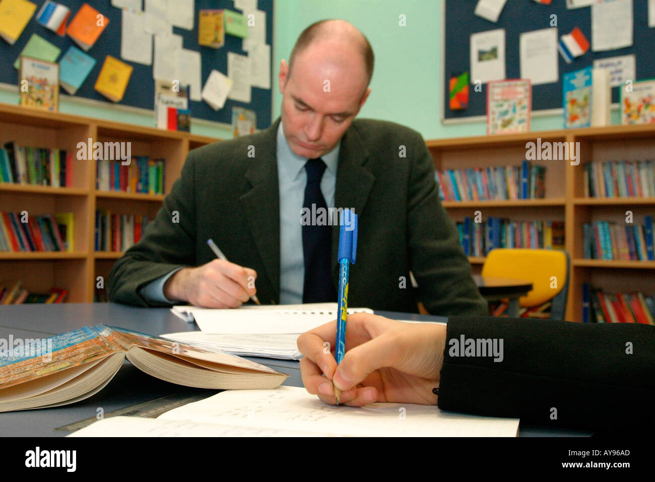 Key stage 3 English assessing year 7 students in reading and writing ...