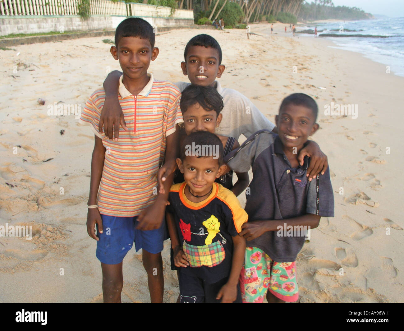 Sri lanka children standing hi-res stock photography and images - Alamy