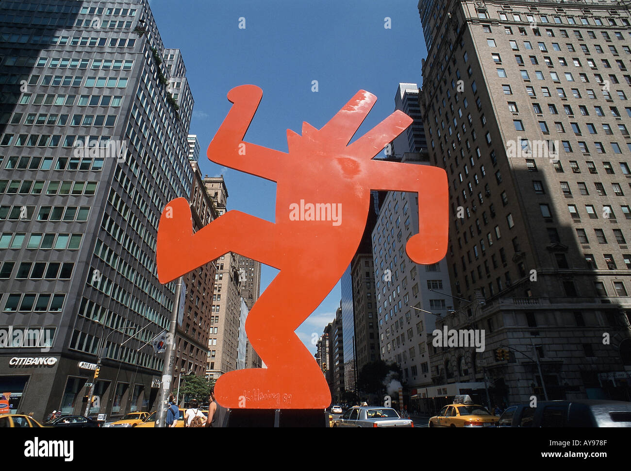 Keith haring sculpture hi-res stock photography and images - Alamy
