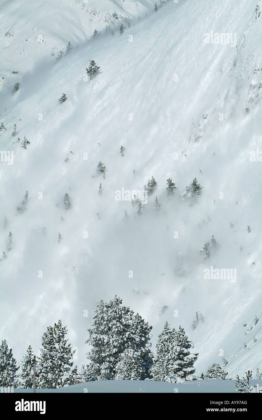 Avalanche hi-res stock photography and images - Alamy