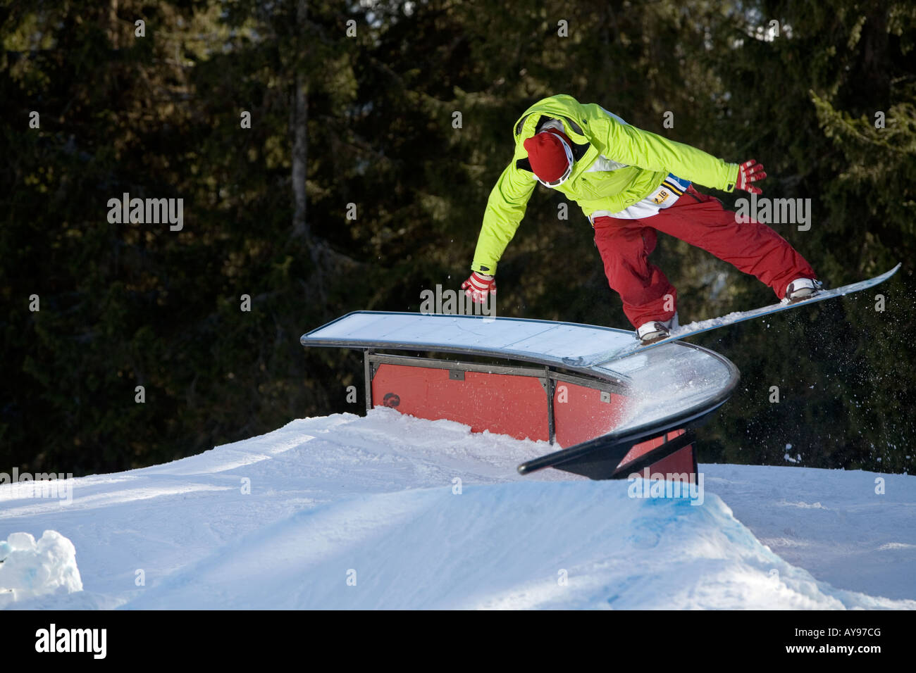 SNOWBOARDER ON RAIL BOX Stock Photo - Alamy