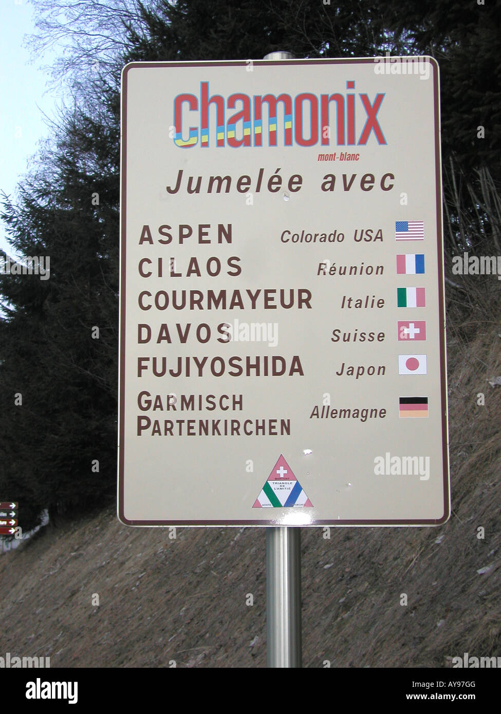 CHAMONIX SIGN SHOWING PAIRED TOWNS Stock Photo - Alamy