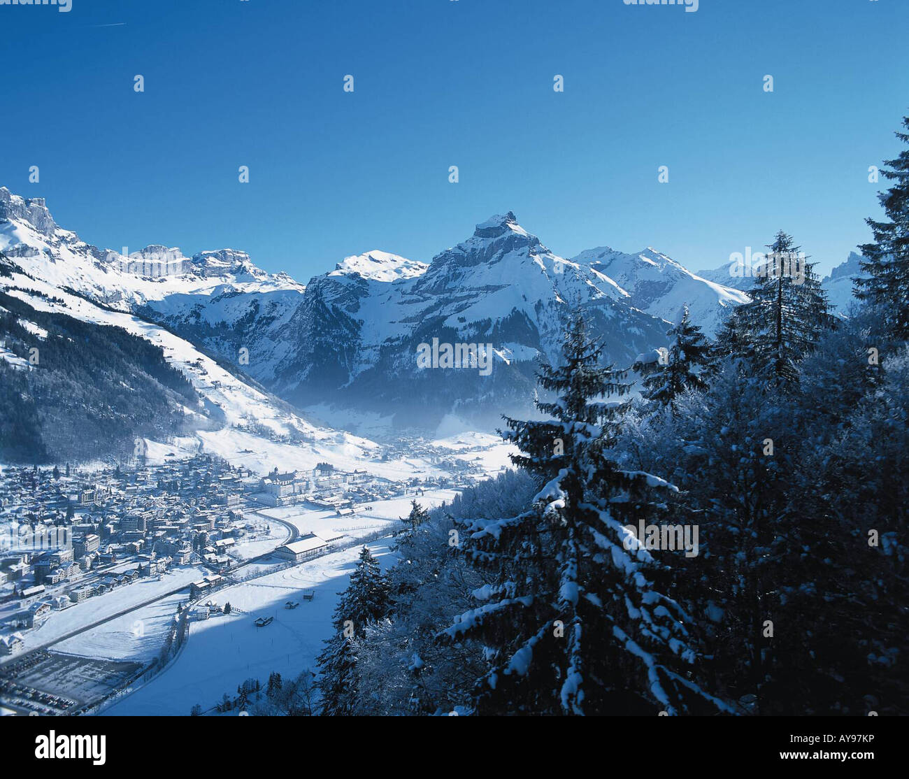 VILLAGE OF ENGELBERG TOWN IN WINTER, SWITZERLAND Stock Photo - Alamy