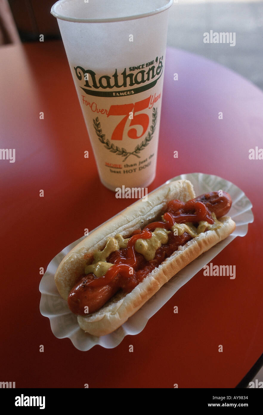 Nathan hot dogs hi-res stock photography and images - Alamy
