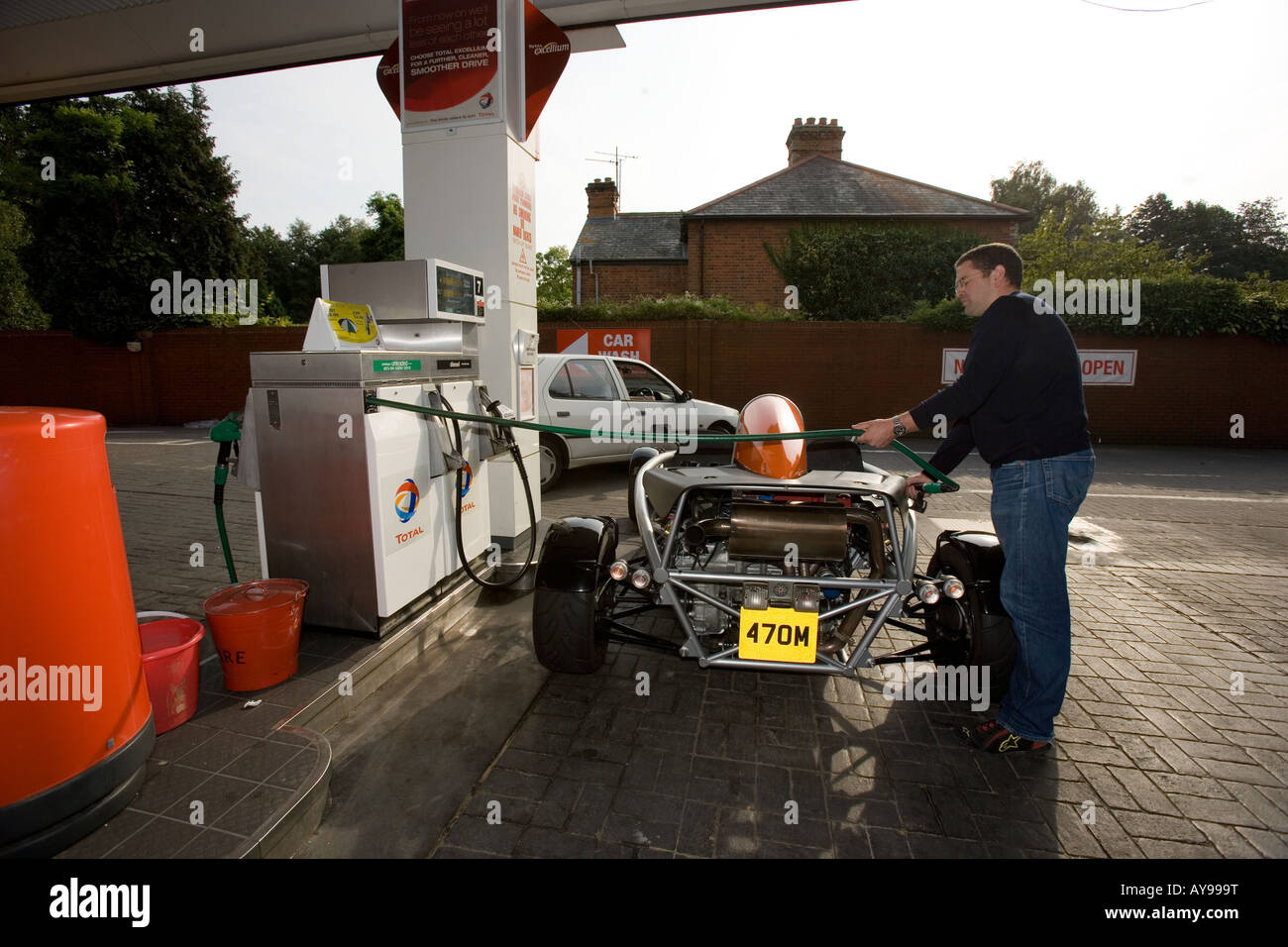 Petrol station fill up gas fuel mpg garage hi-res stock photography and ...