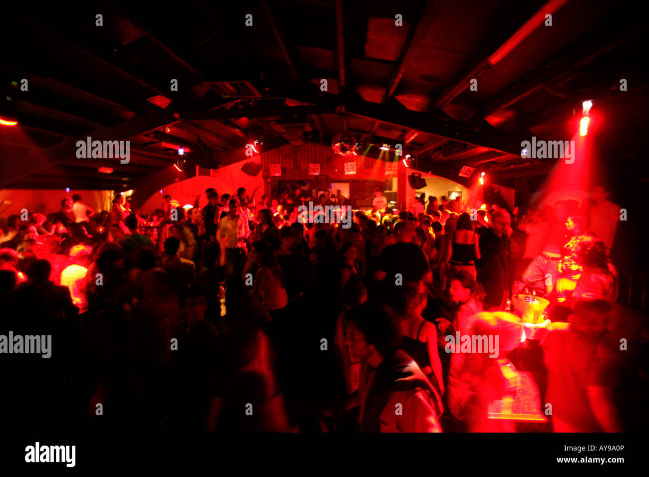 NIGHTCLUB SCENE NIGHTLIFE Stock Photo - Alamy