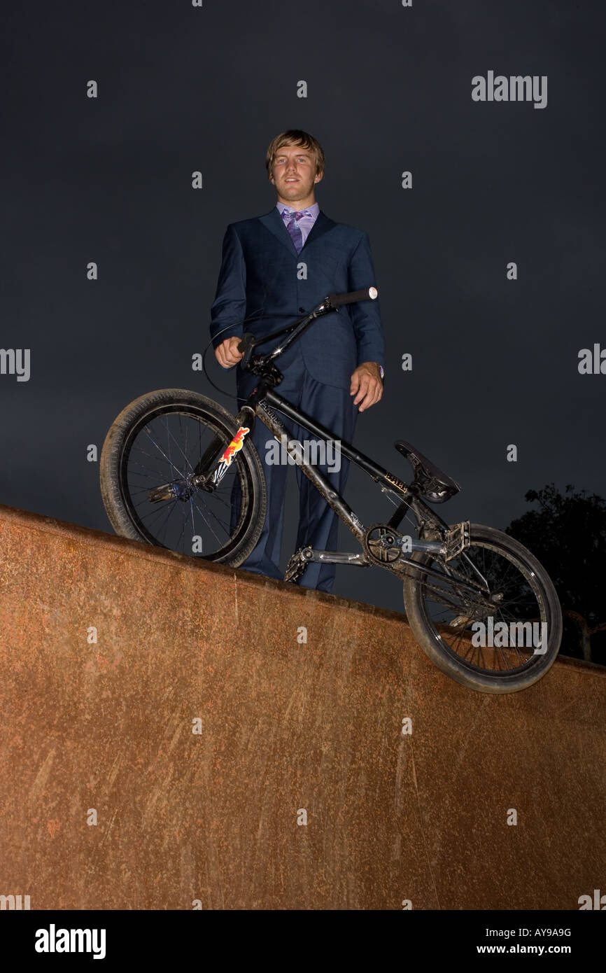 Bmx in action hi-res stock photography and images - Alamy