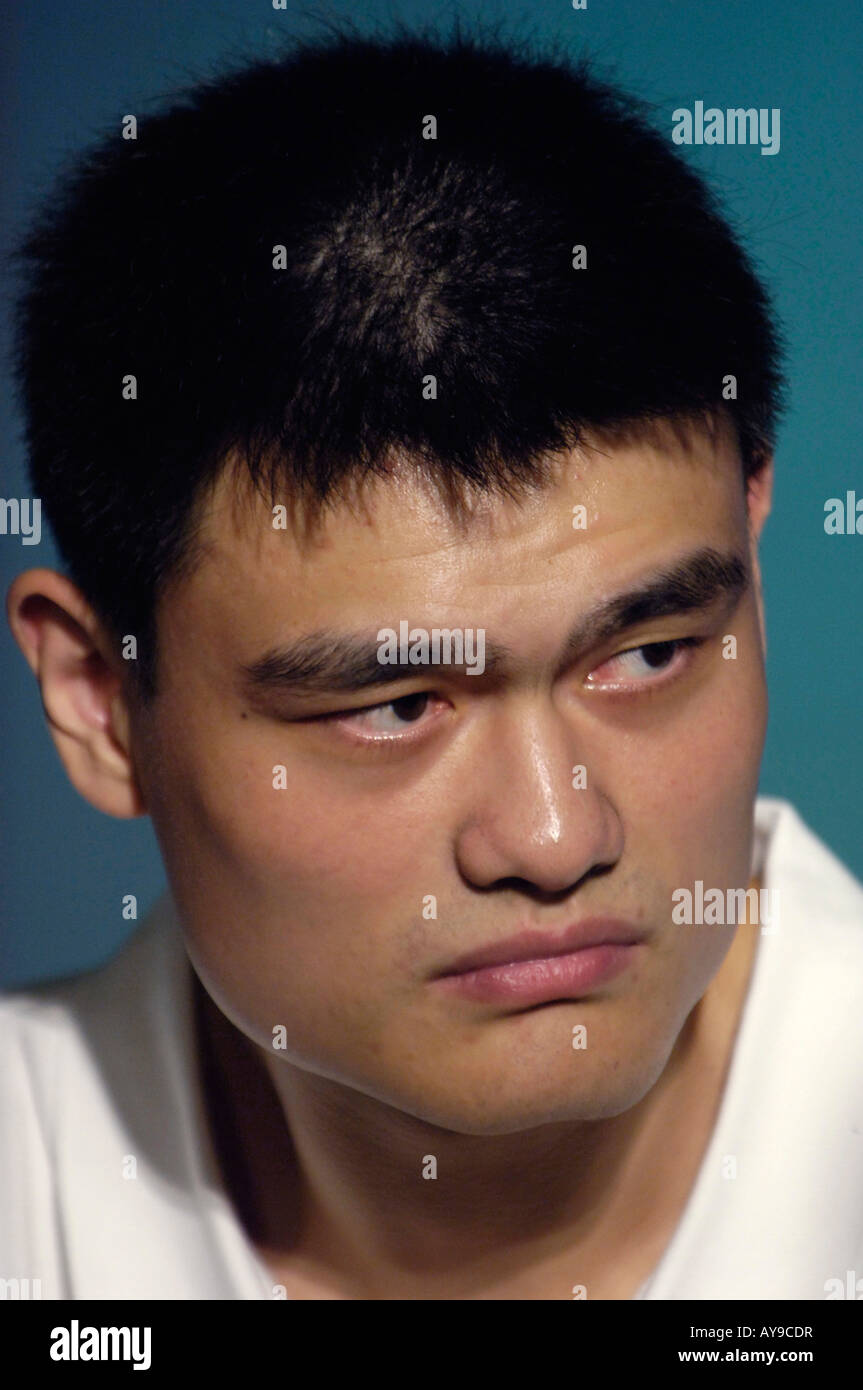Yao ming hi-res stock photography and images - Alamy