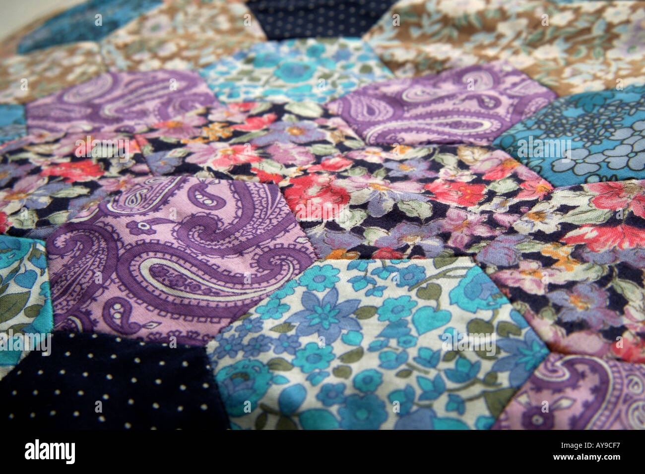 Patchwork quilt hi-res stock photography and images - Alamy