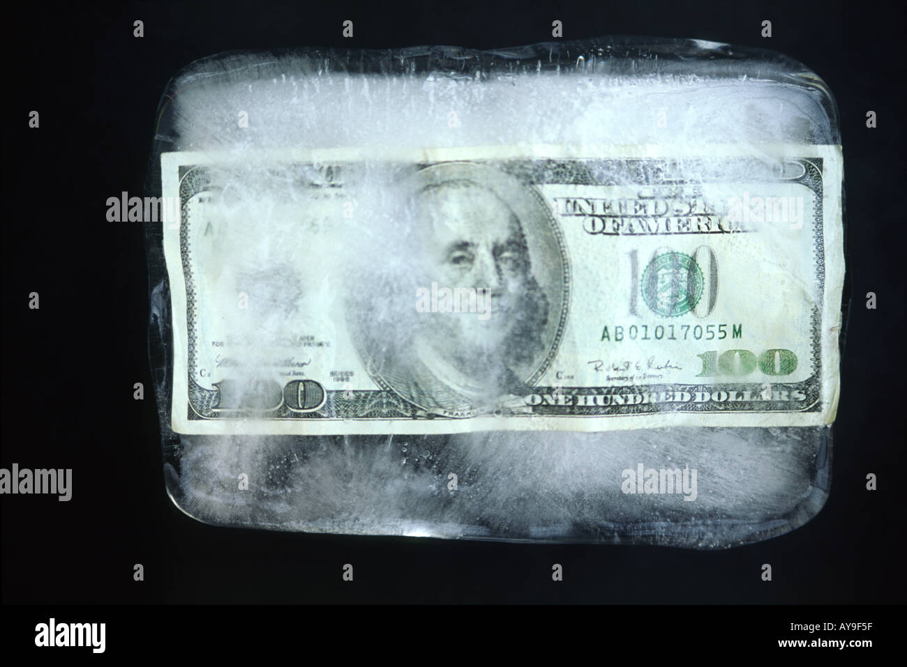 Ftse 100 cube hi-res stock photography and images - Alamy