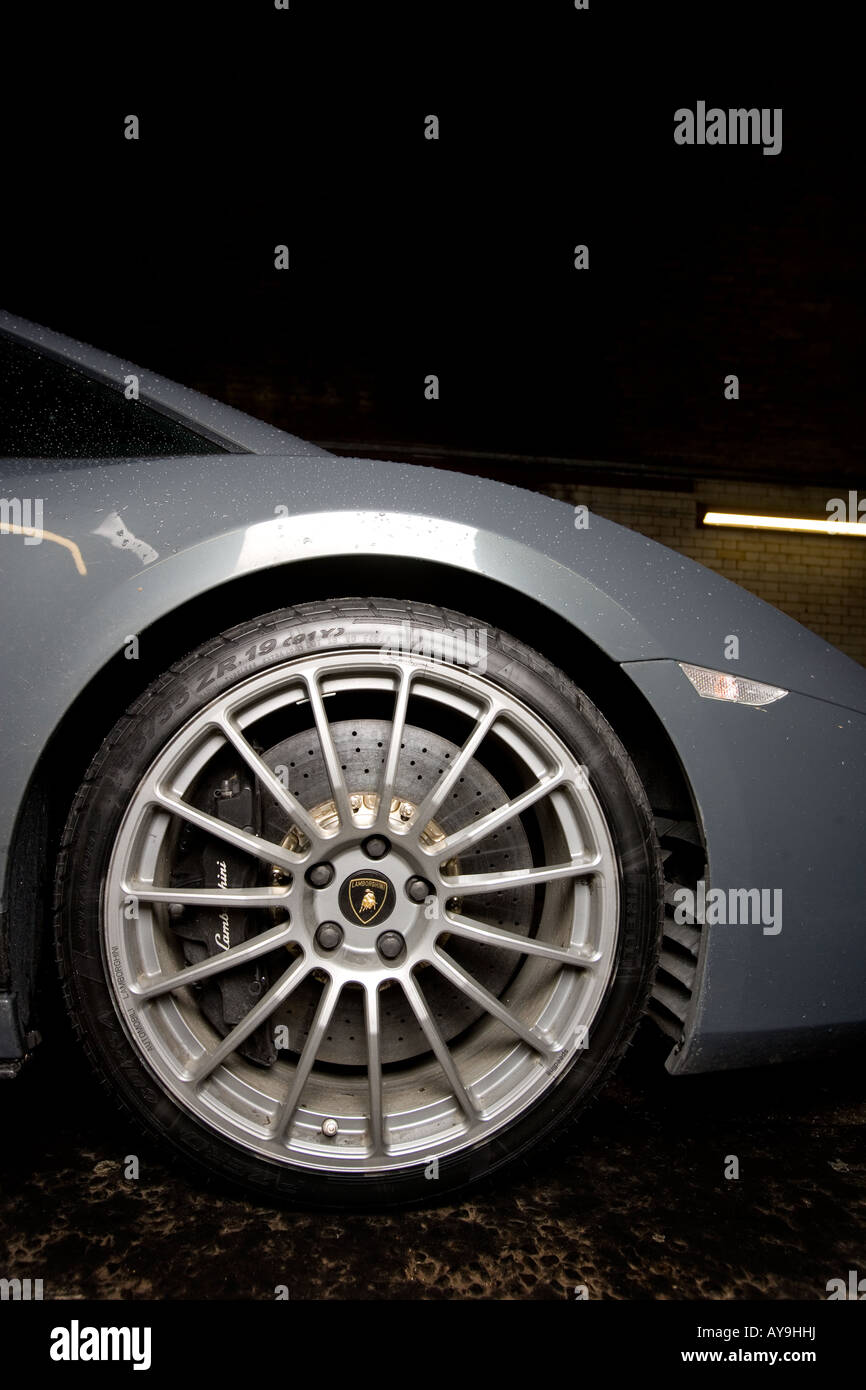 Lamborghini rims hi-res stock photography and images - Alamy