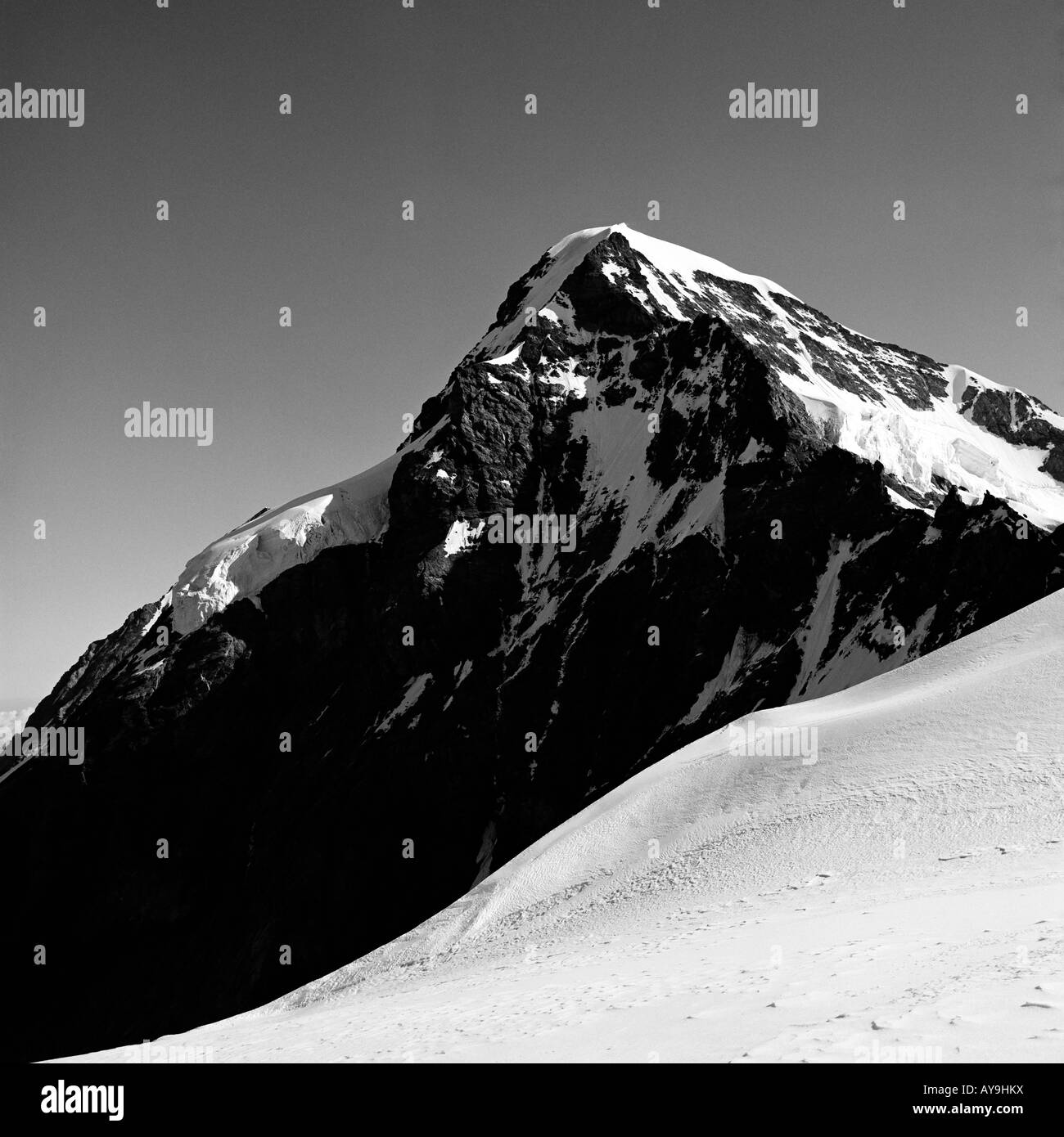 Summit of the Mönch from the Jungfraujoch Switzerland Stock Photo - Alamy