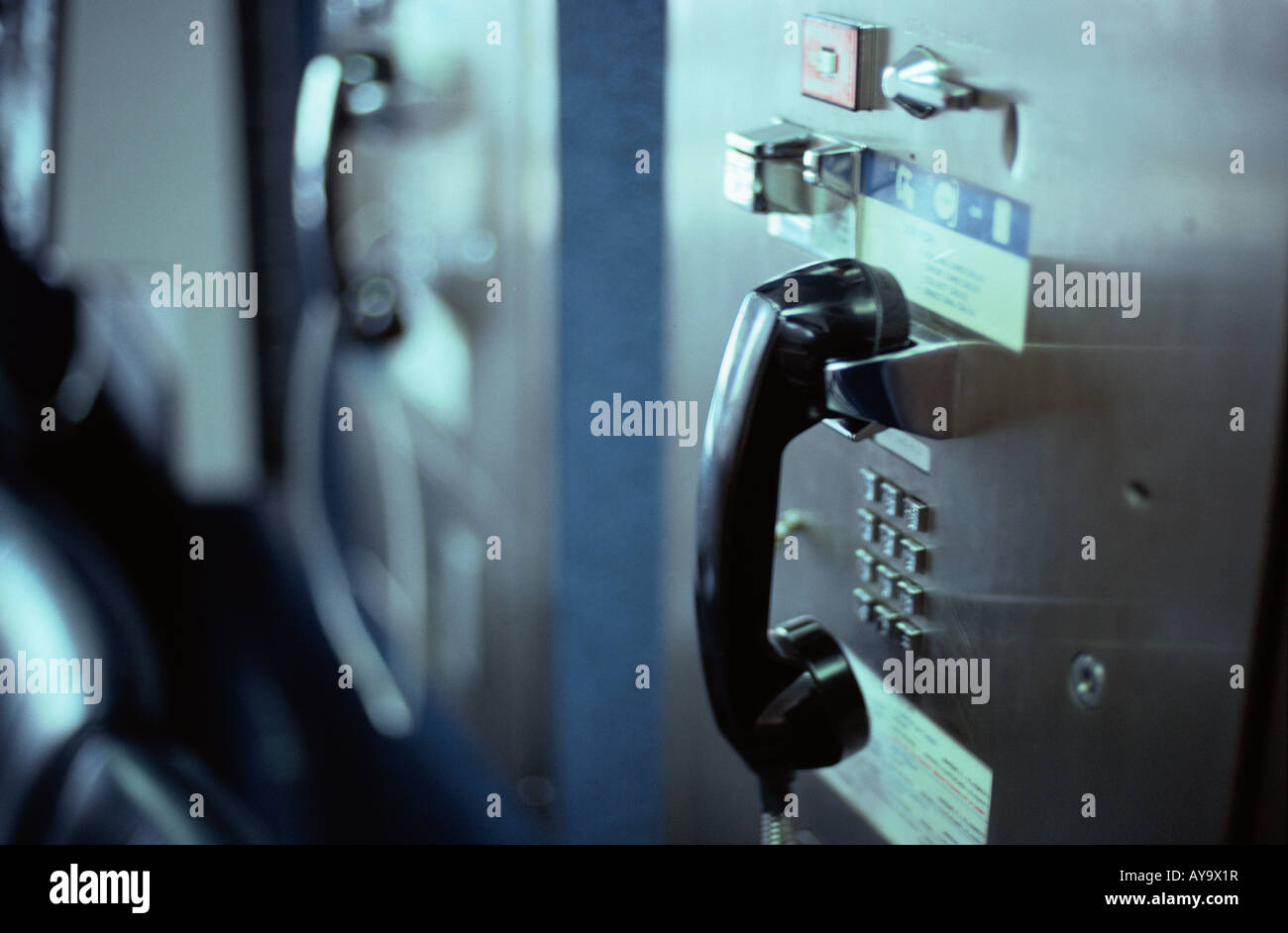 Telephone handsets hi-res stock photography and images - Alamy