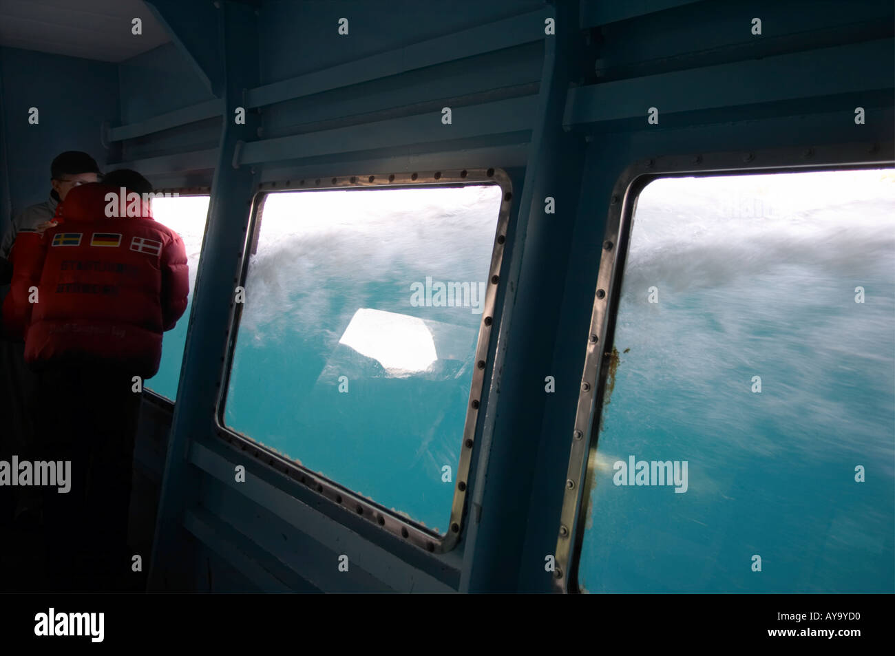 Glass bottom catamaran hi-res stock photography and images - Alamy