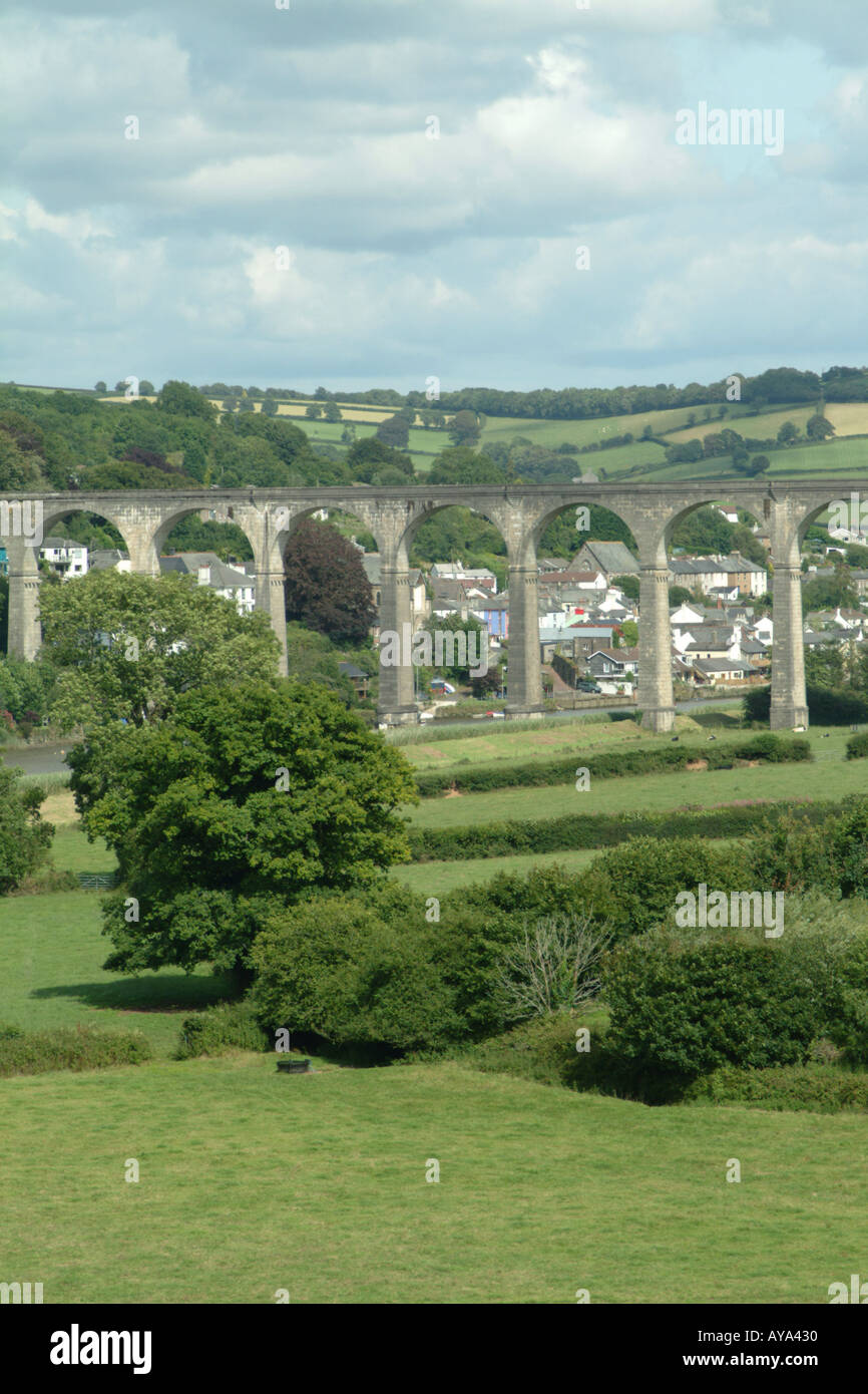 Cornish viaduct hi-res stock photography and images - Alamy