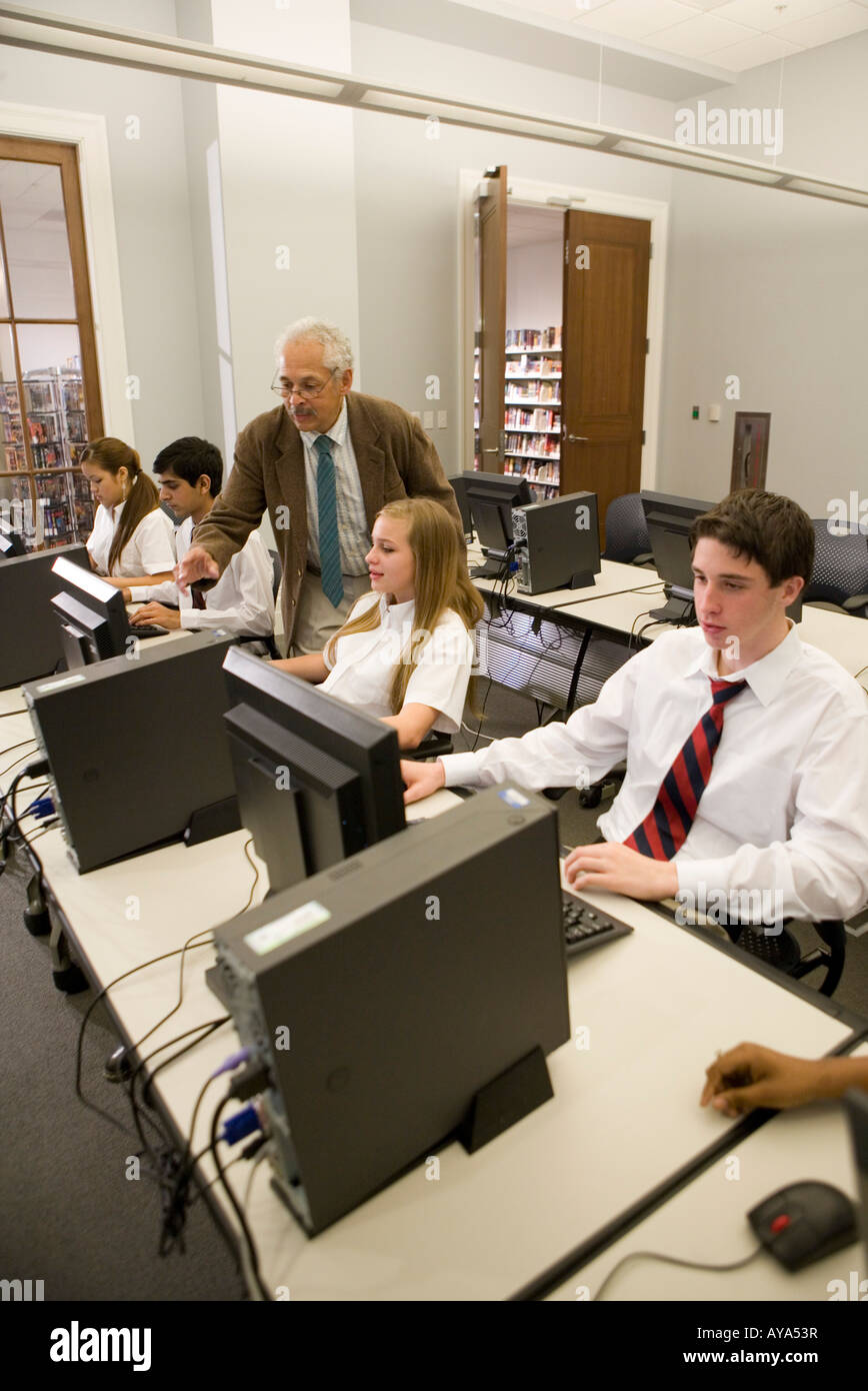African computers uniforms hi-res stock photography and images - Alamy