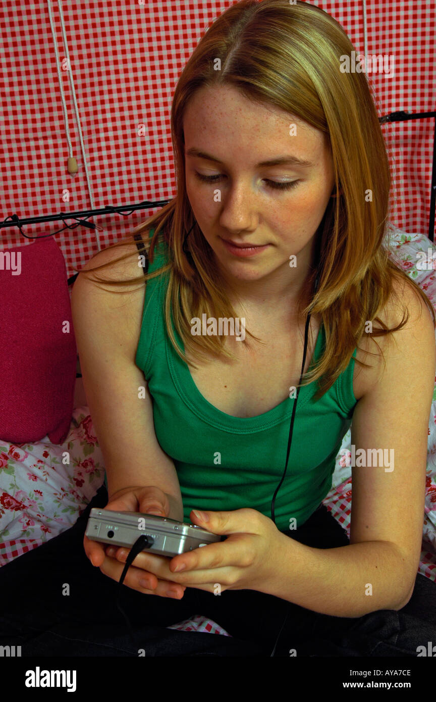 25 6 04 North Berwick UK Girl listening to a walkman Photo Simon ...