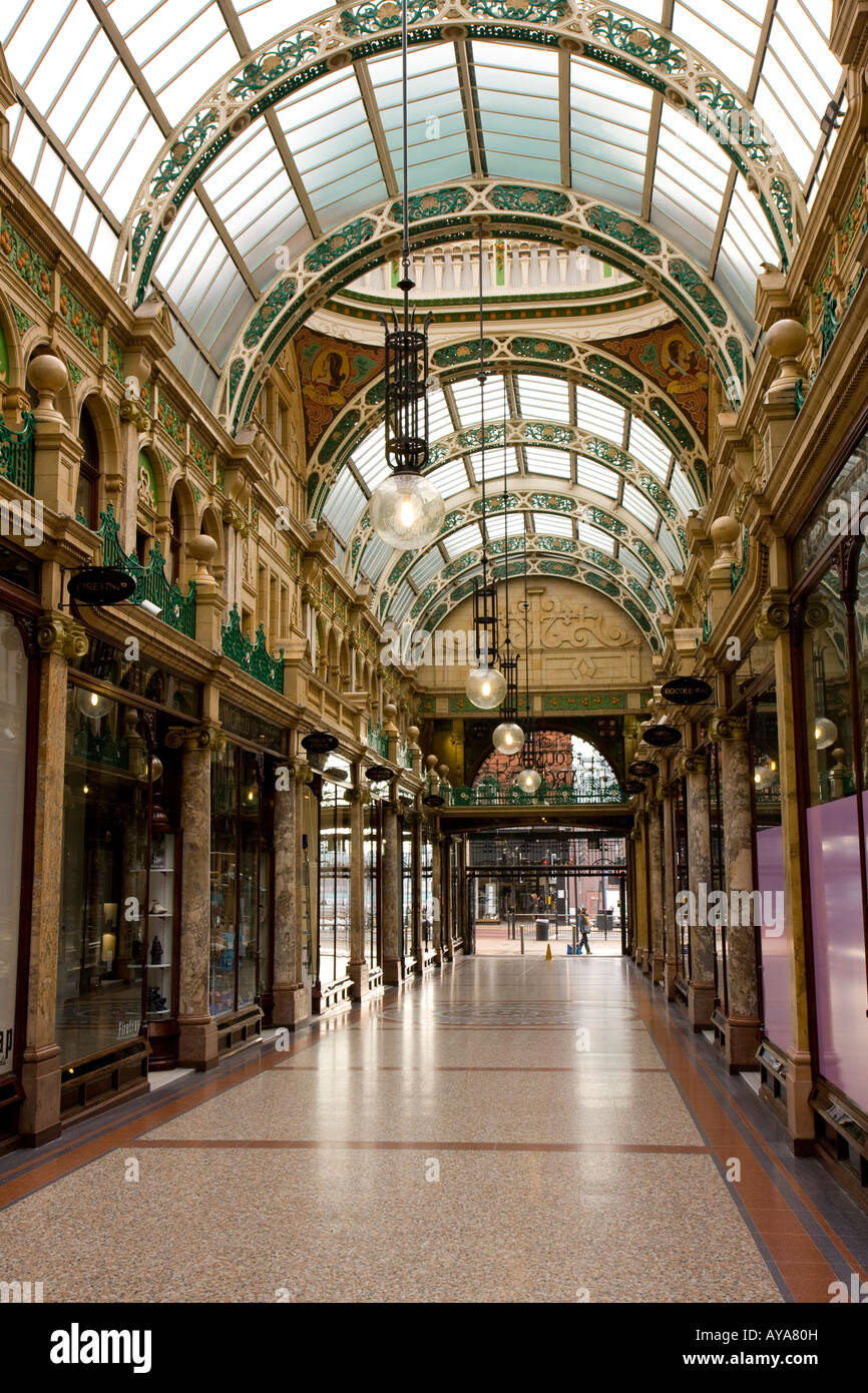 Victoria Quarter shopping mall centre Leeds , West Yorkshire UK Stock ...