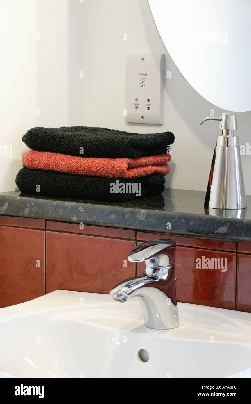 wash hand basin in modern bathroom Stock Photo - Alamy