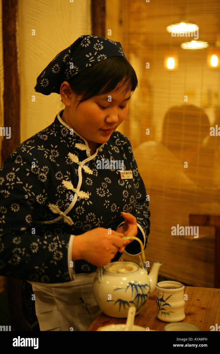 Chinese community service association hi-res stock photography and ...