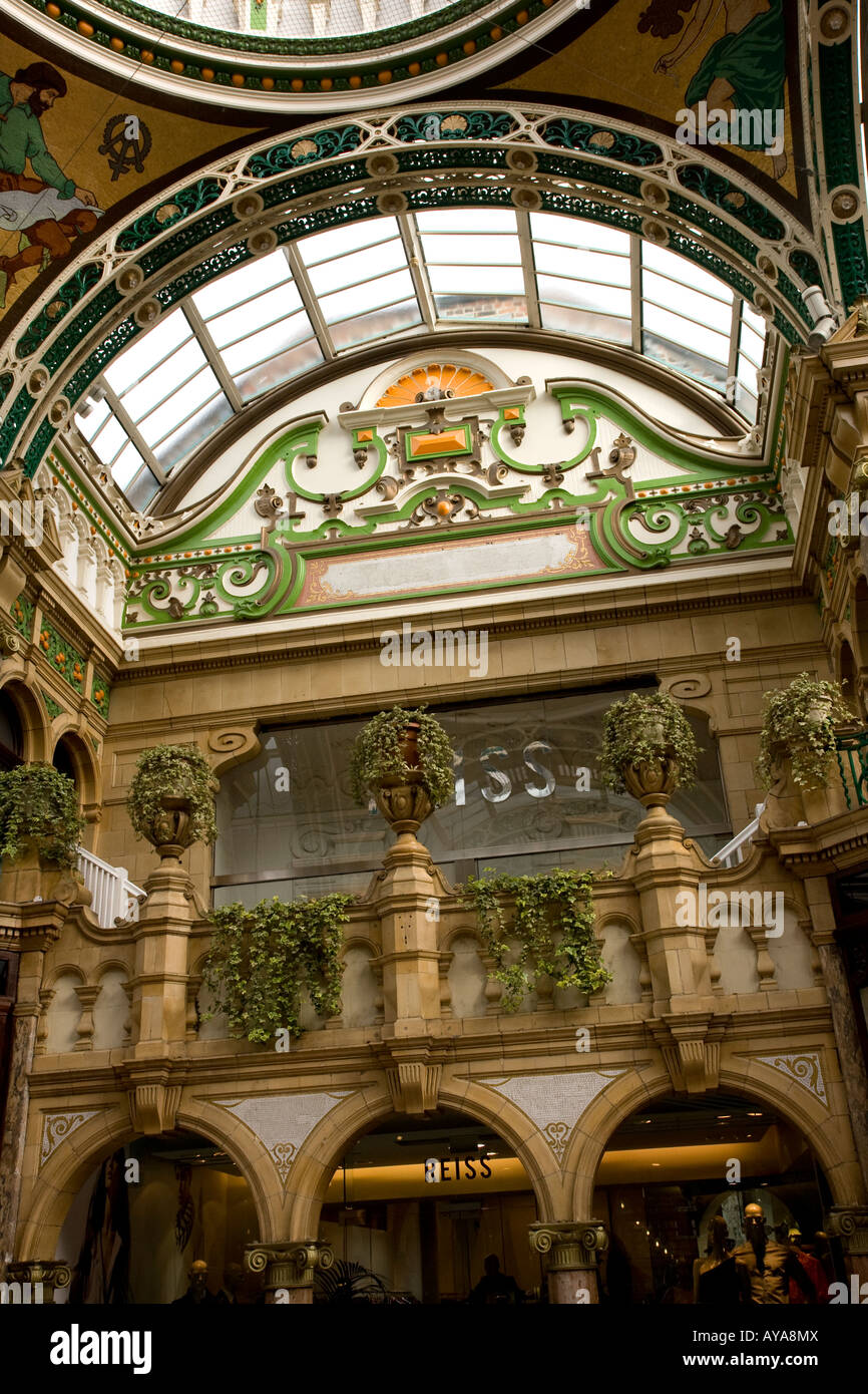 Victoria Quarter shopping mall centre Leeds , West Yorkshire UK Stock ...
