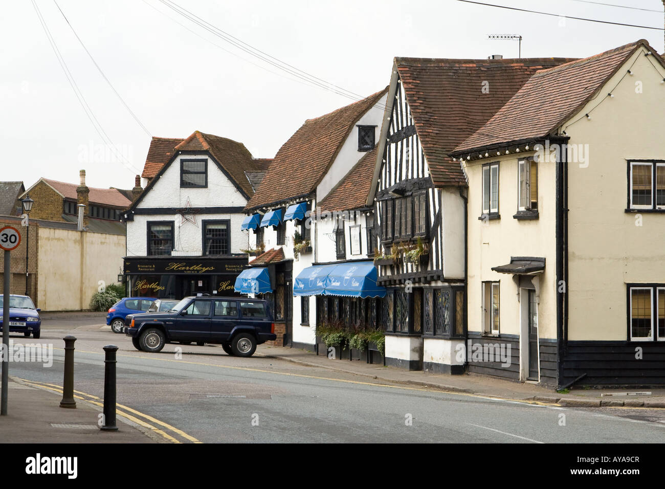 Roding chinese restaurant abridge hi-res stock photography and images ...