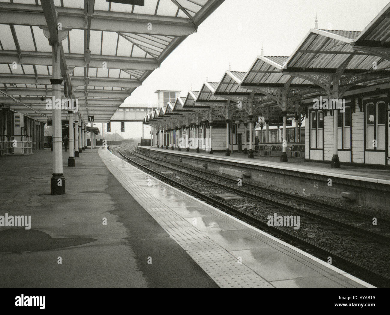 Kettering station hi-res stock photography and images - Alamy