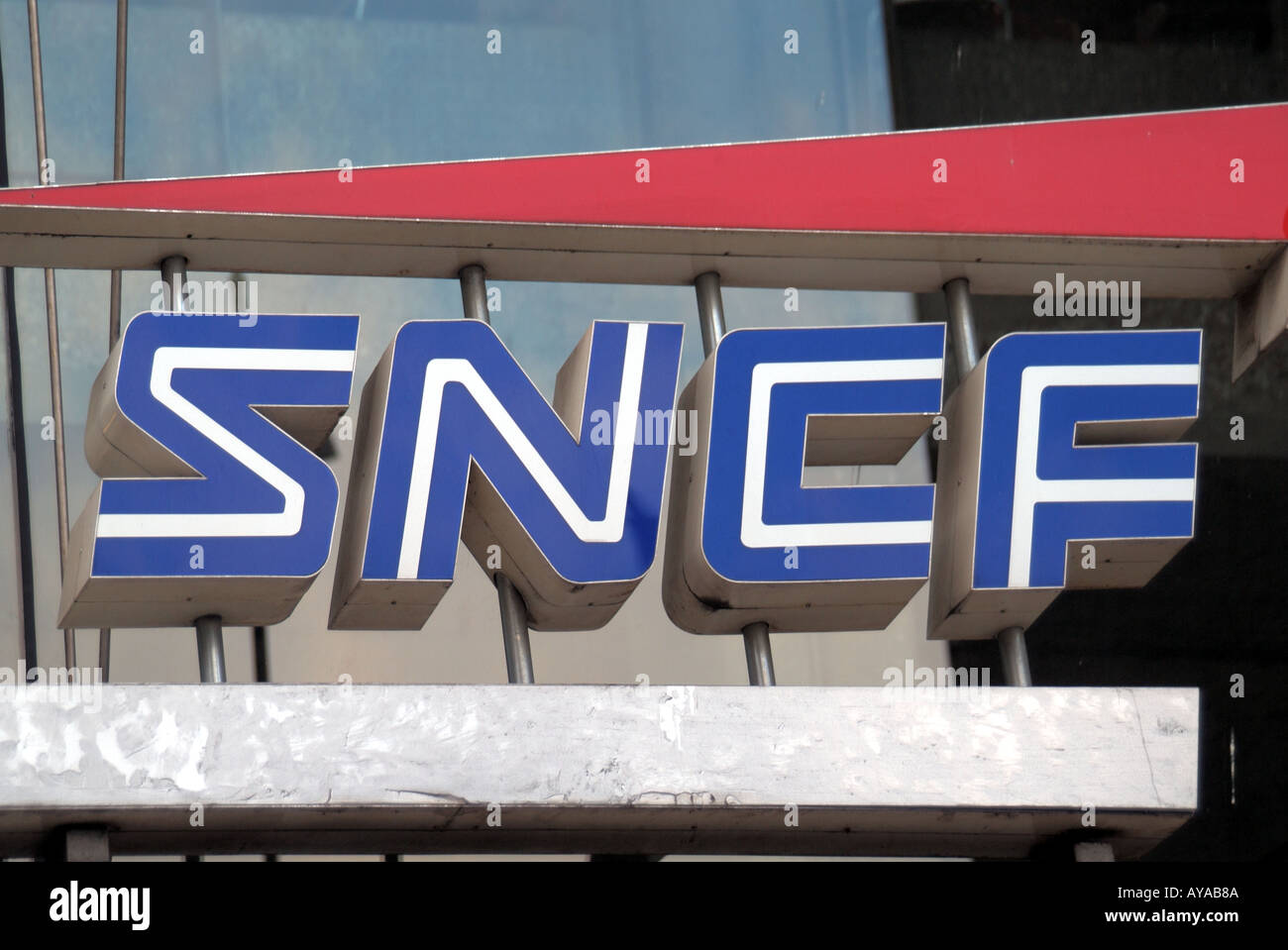 Sncf Logo Stock Photos & Sncf Logo Stock Images - Alamy