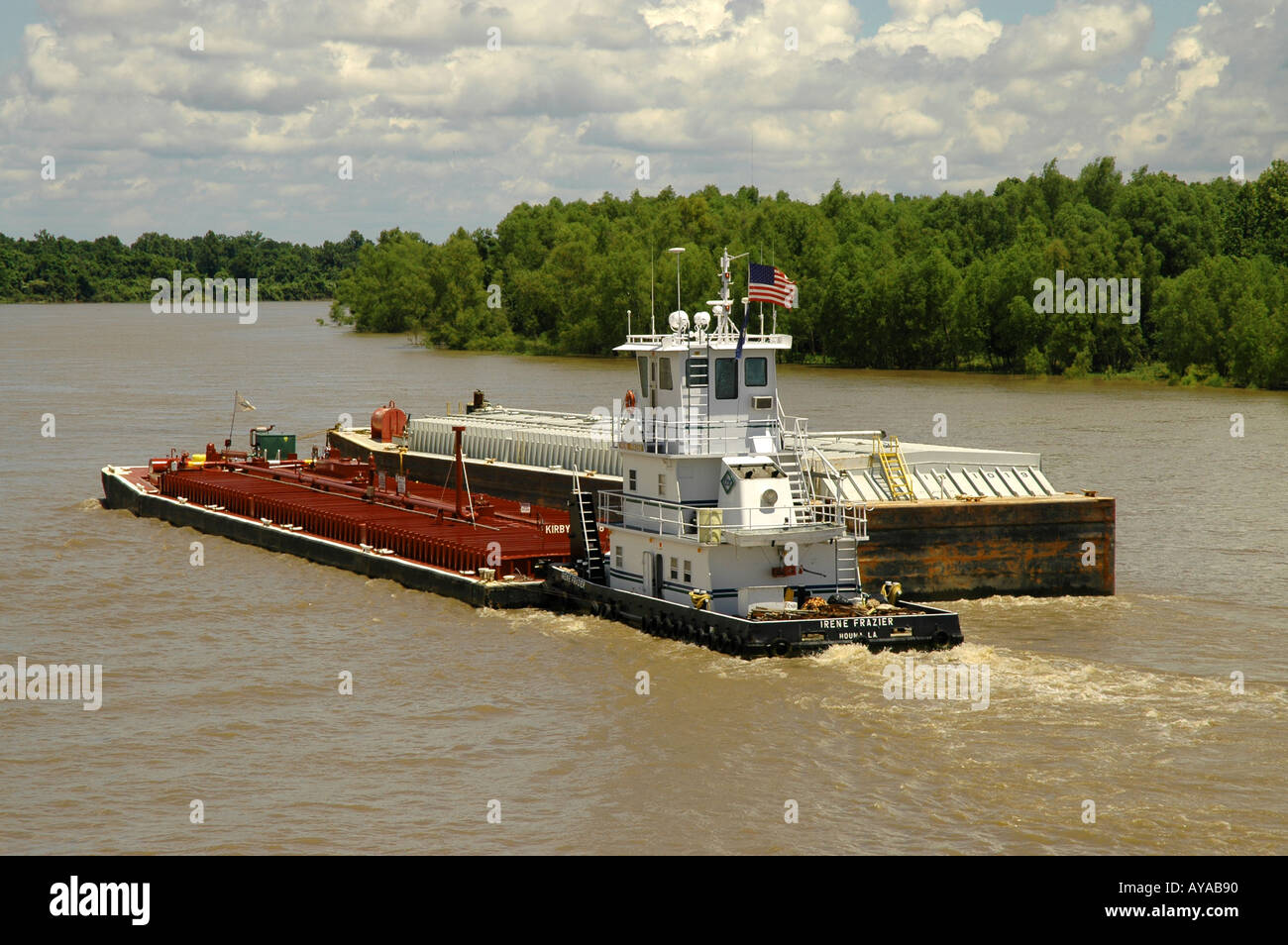 Mississippi River barge transport Stock Photo - Alamy
