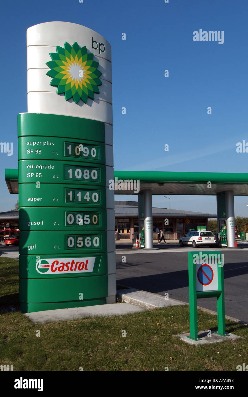 French motorway service station between Paris and Calais Stock Photo ...