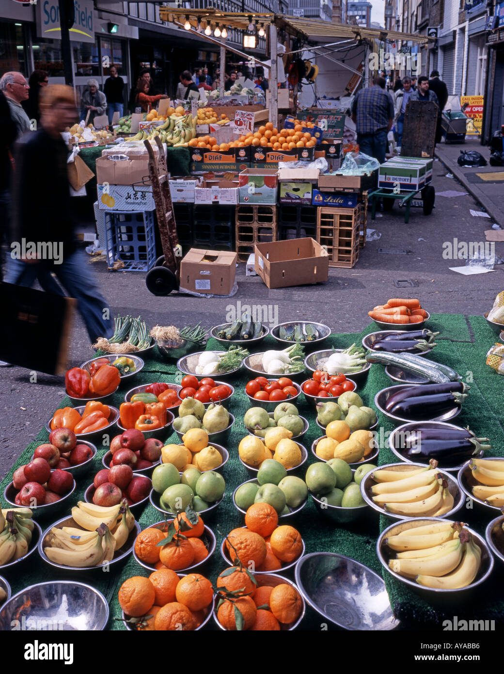Street market in London Stock Photo - Alamy