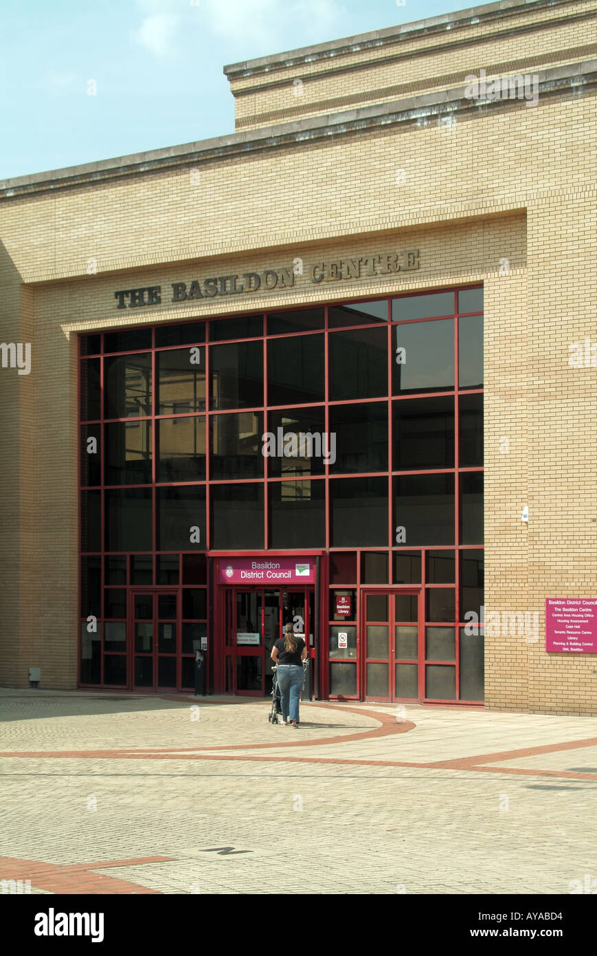 Basildon town centre hi-res stock photography and images - Alamy