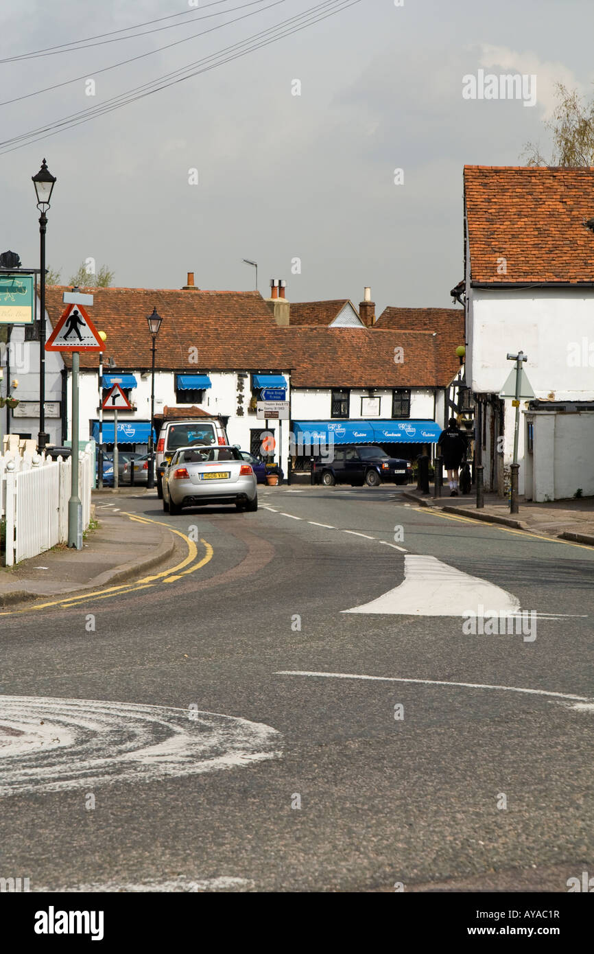 Mini-roundabout, London Road, Abridge, Essex, UK Stock Photo - Alamy