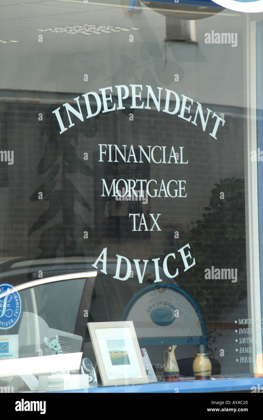 Adverts advertisements shop window hi-res stock photography and images ...