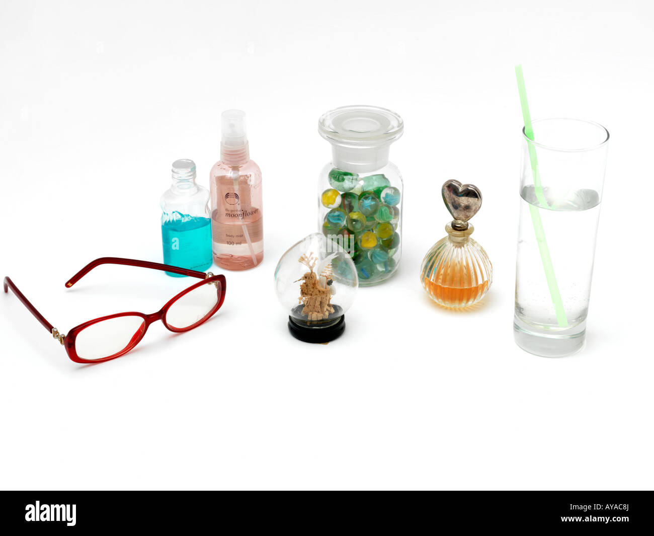 Transparent objects hi-res stock photography and images - Alamy