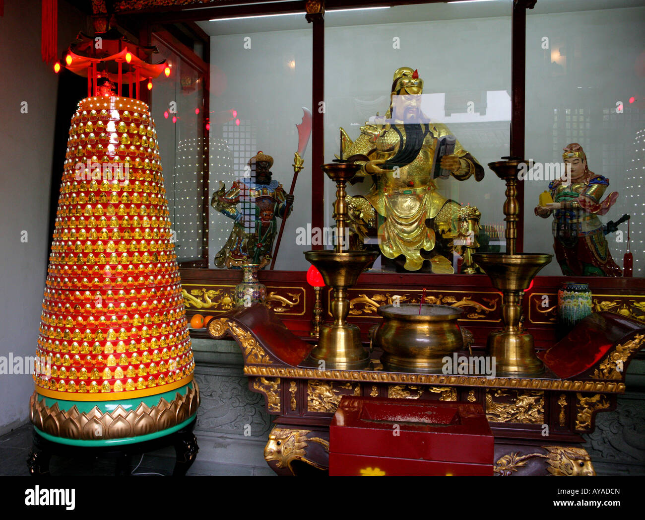 Daoist belief hi-res stock photography and images - Alamy