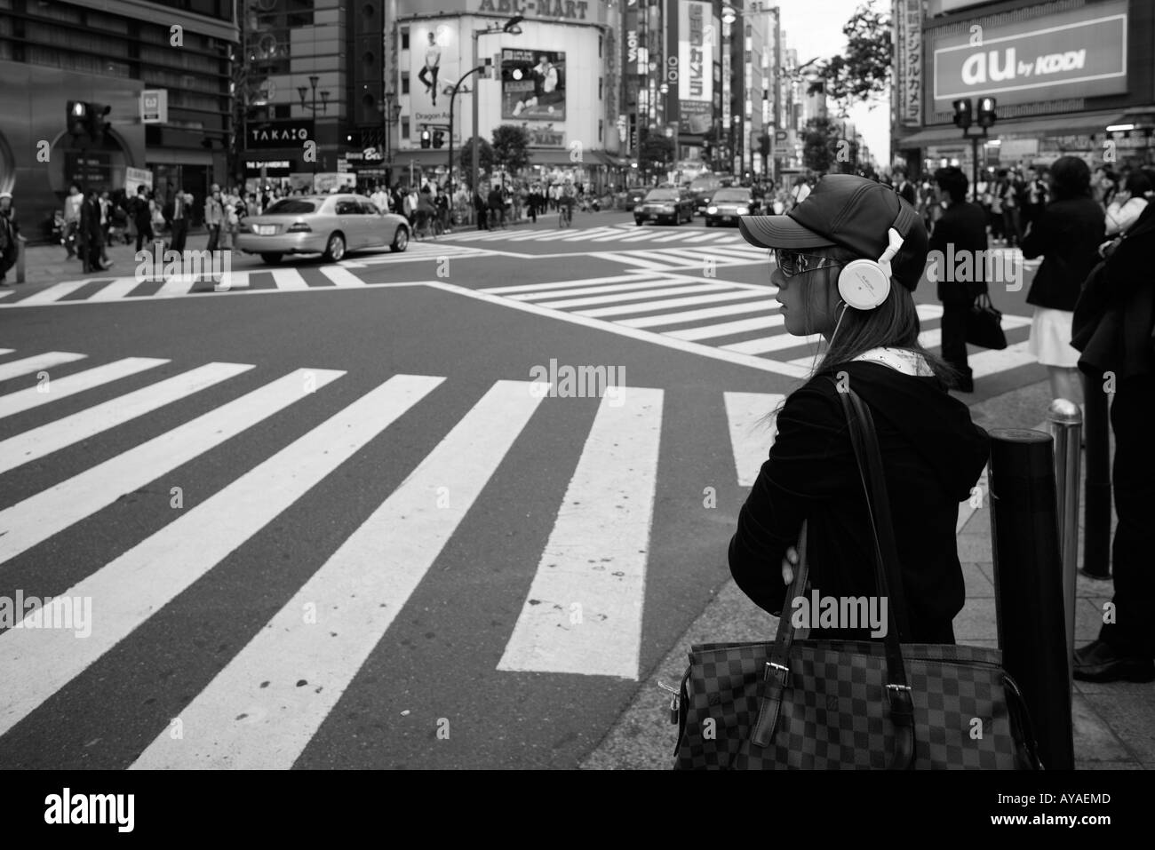 Asia Tokyo Japan Crowded pedestrian crossway during evening rush hour ...