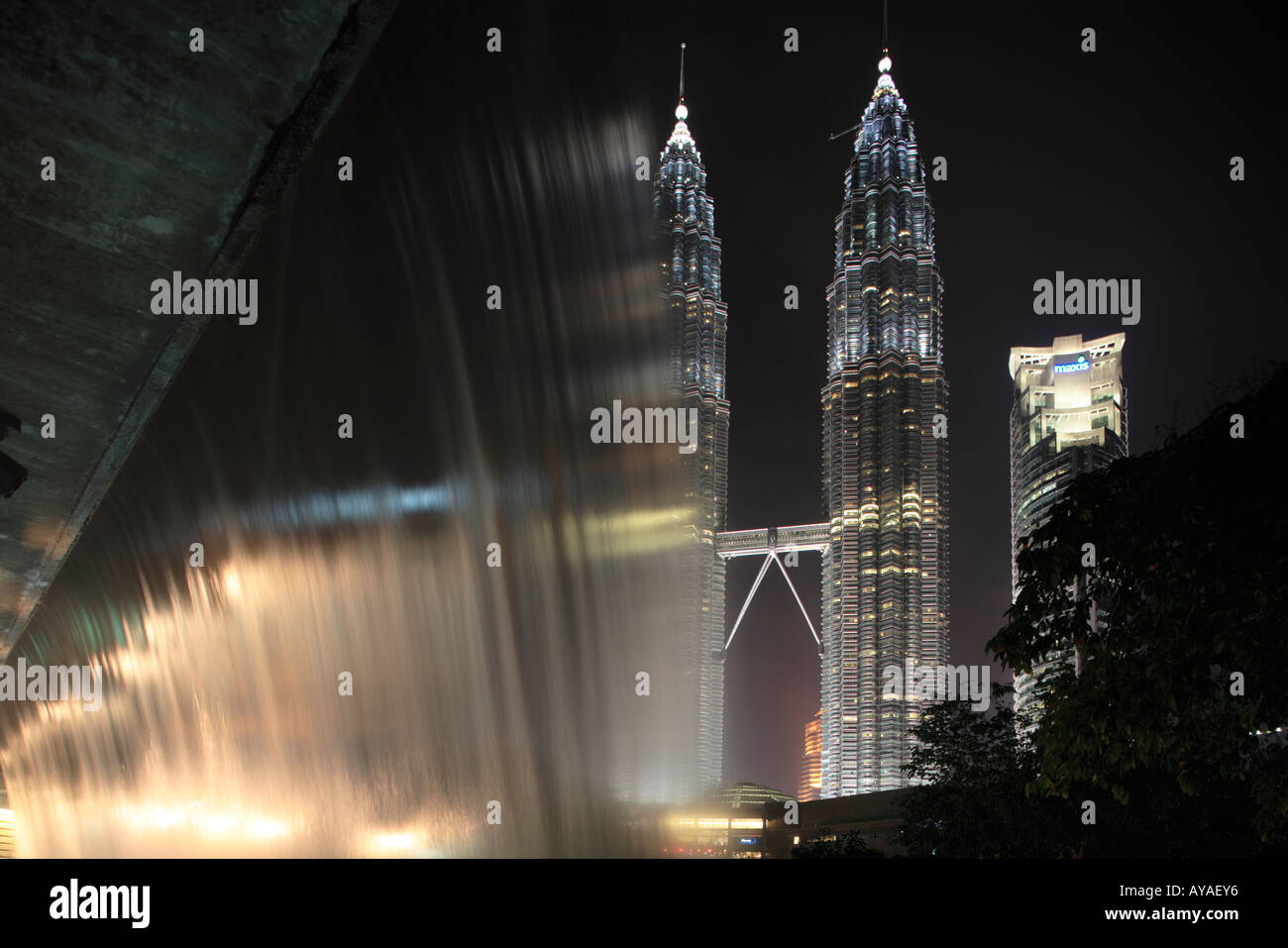 88 story towers hi-res stock photography and images - Alamy