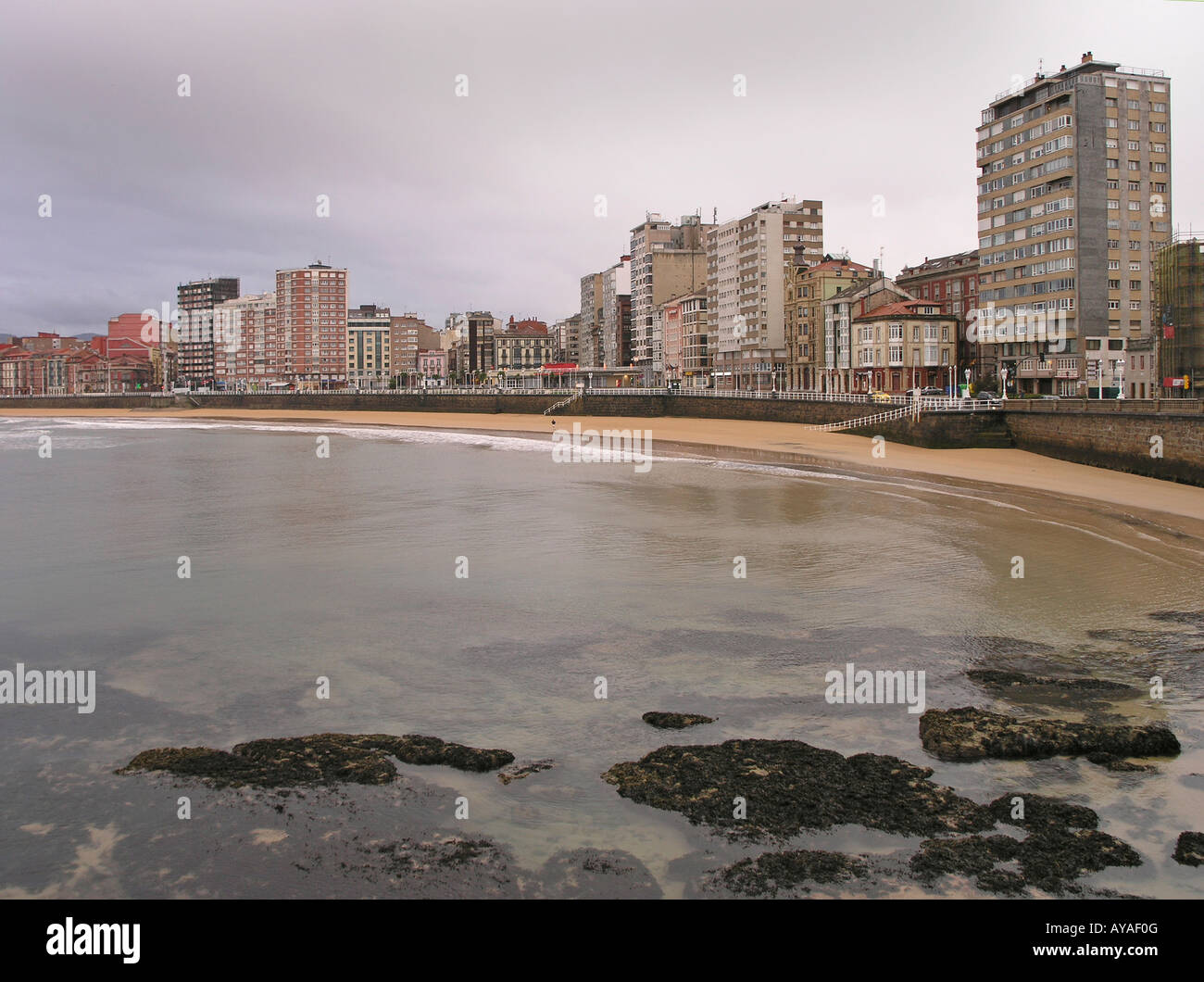 Gijon city and San Lorenzo beach, Asturias, Spain Stock Photo - Alamy