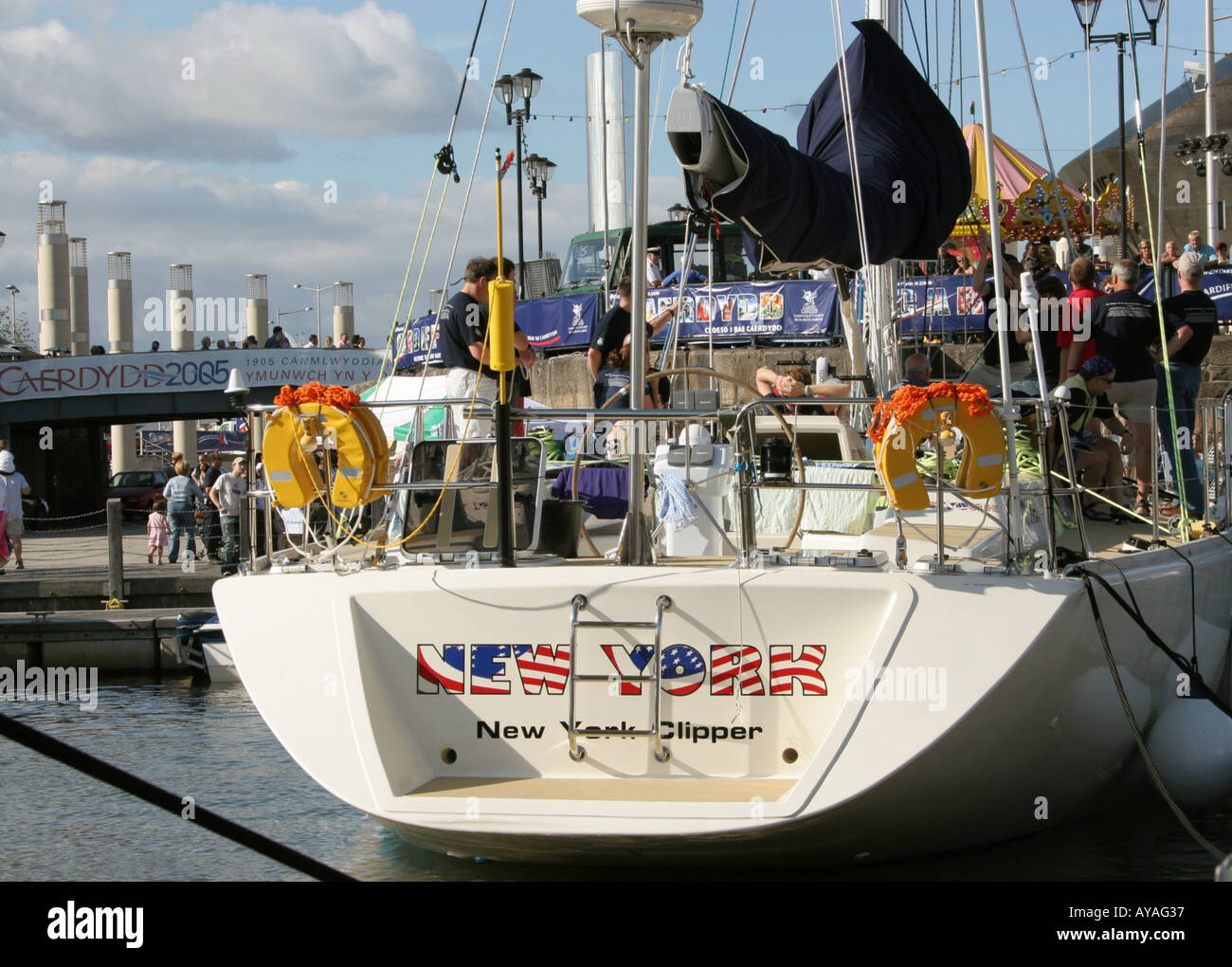 The new world 2005 ships hi-res stock photography and images - Alamy