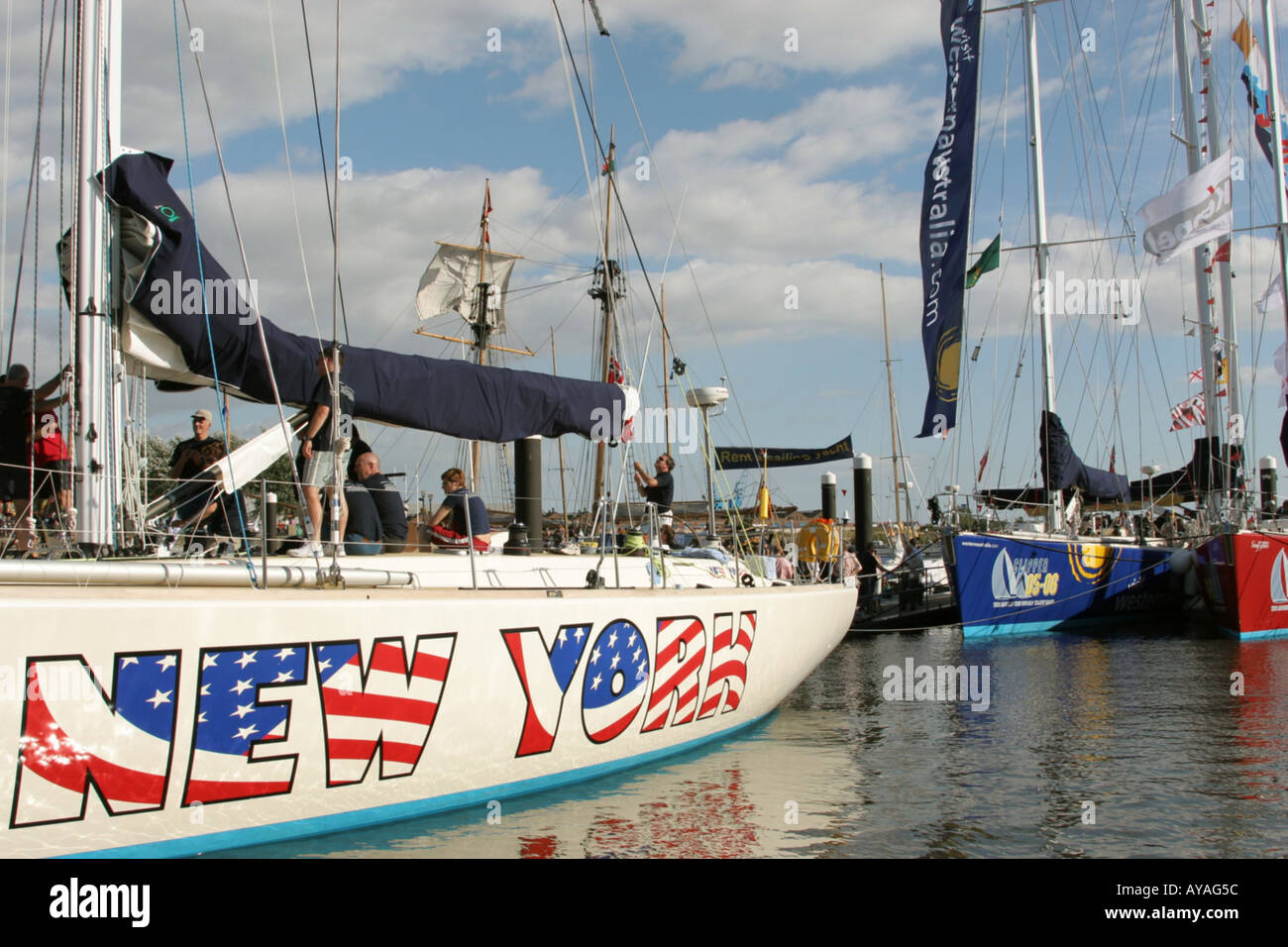 The new world 2005 ships hi-res stock photography and images - Alamy