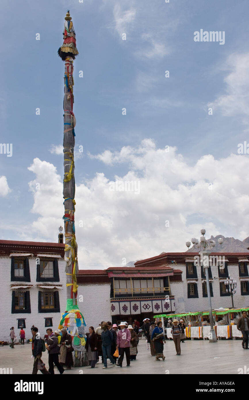 Dharma wheel flag hi-res stock photography and images - Alamy