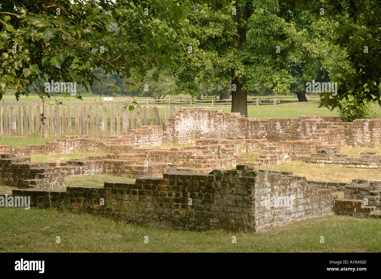 Jamestown 1607 landing hi-res stock photography and images - Alamy