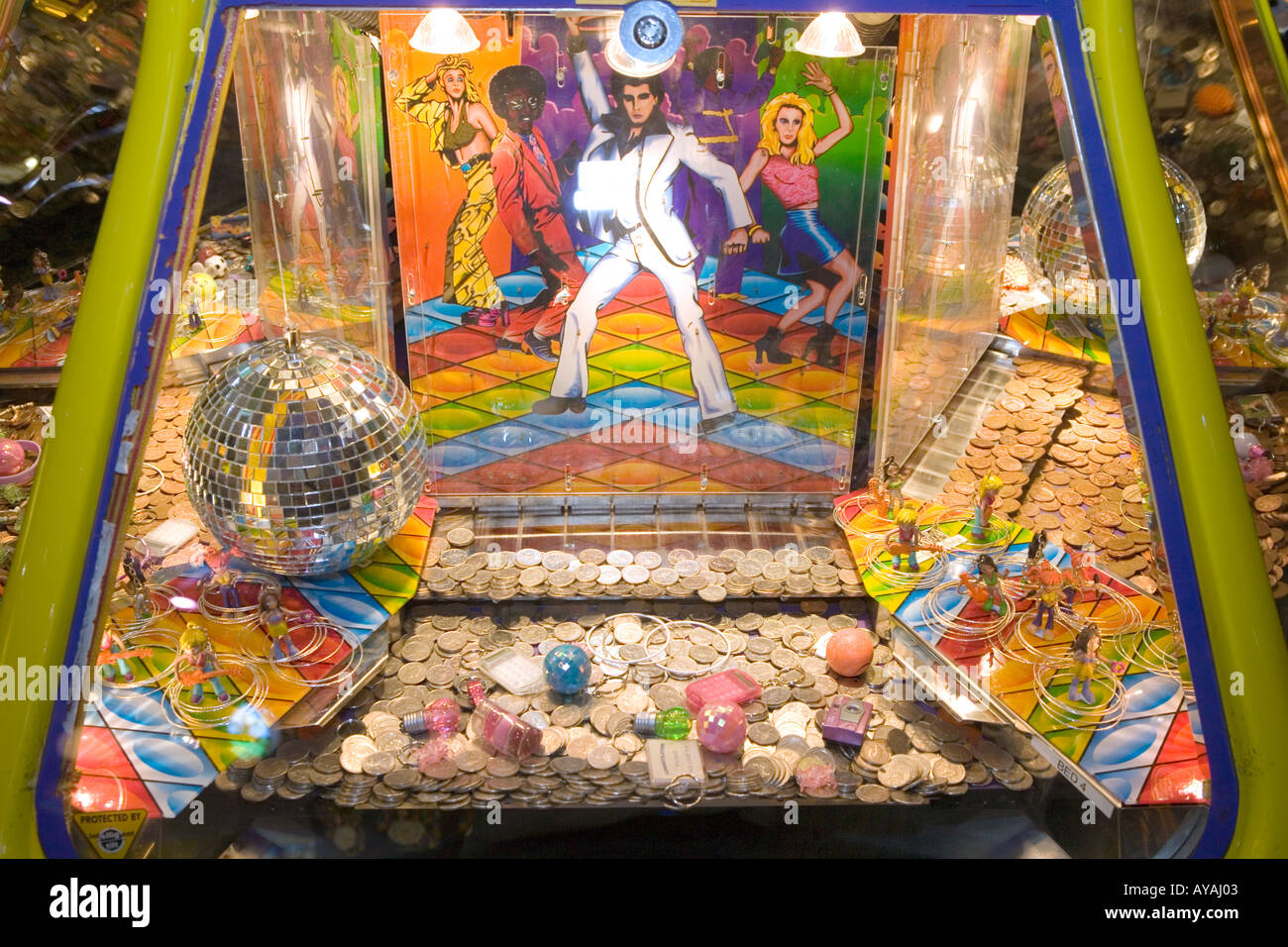 Brighton arcade hi-res stock photography and images - Alamy