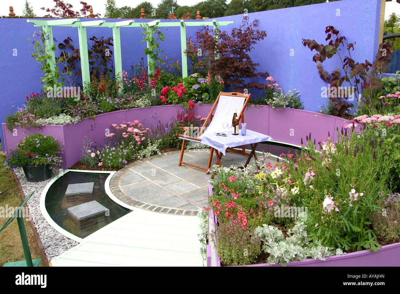 UK Cheshire Knutsford Tatton Hall RHS Flower Show Teenage Cancer trust ...